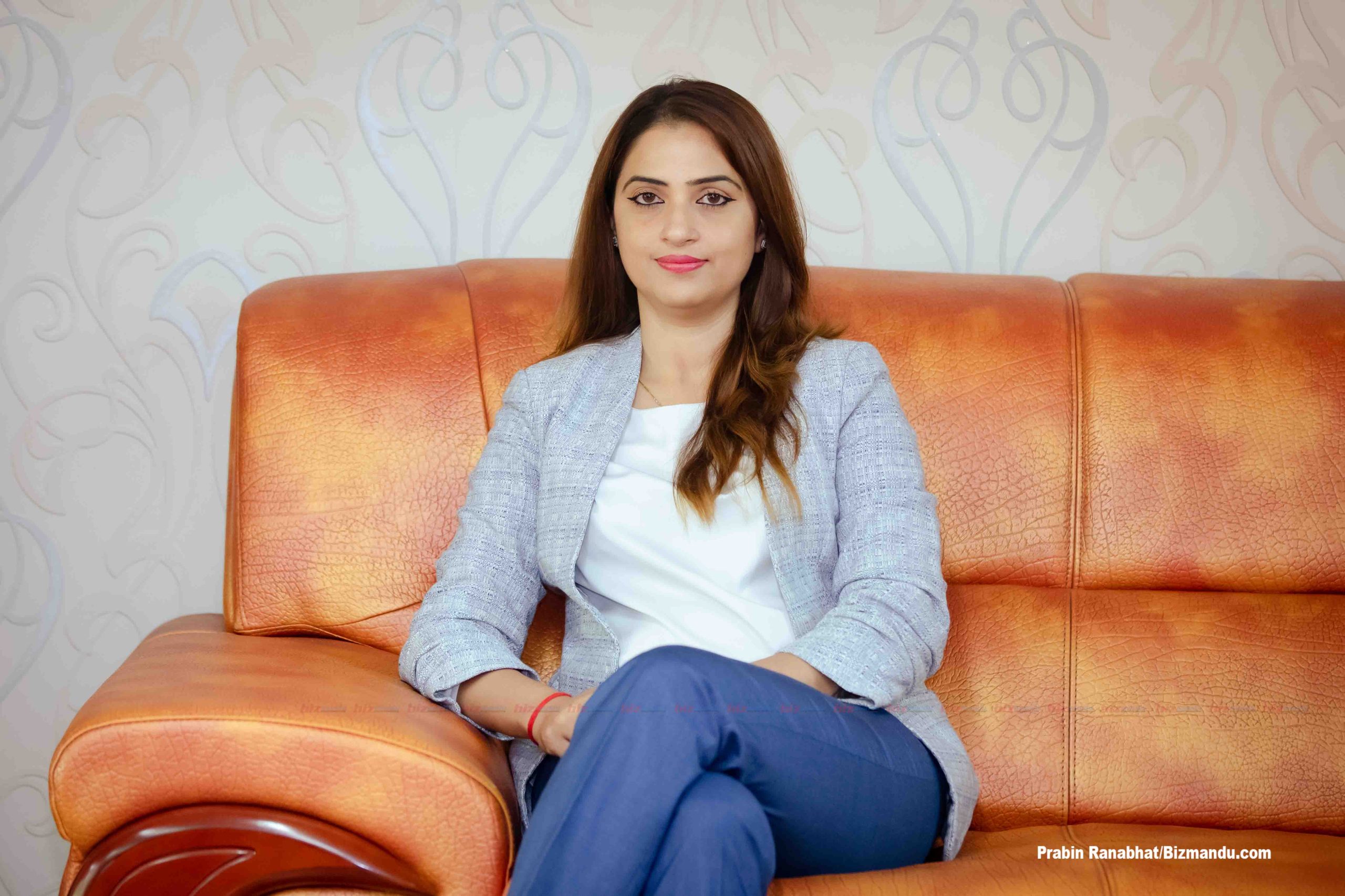 नसोचेको क्षेत्रमा सेल्डनकी पात्रजस्ती रश्मी, 'करियर छोड्ने होइन डिफेन्स गर्न नछोड्ने'