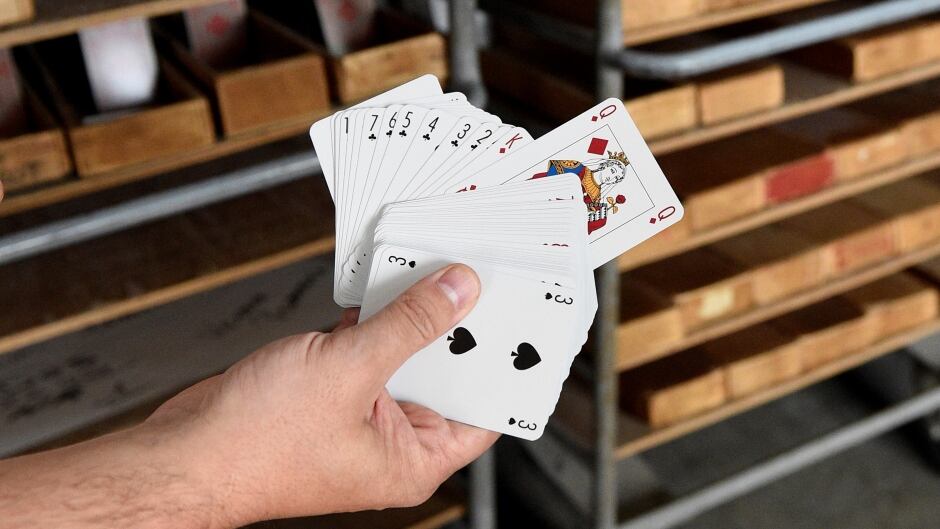 सात महिनामा ७१.२९ लाख बुक तास आयात, सबैभन्दा धेरै चीनबाट, सरकारलाई १३ ...